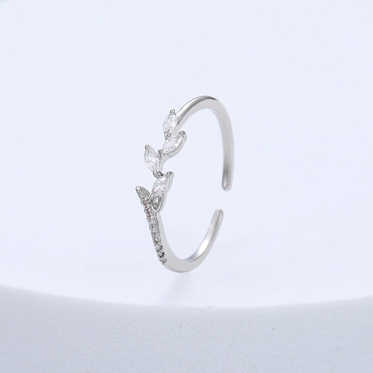 Gracee Jewellery Crystal Leaf Silver Ring — Maple Gifts